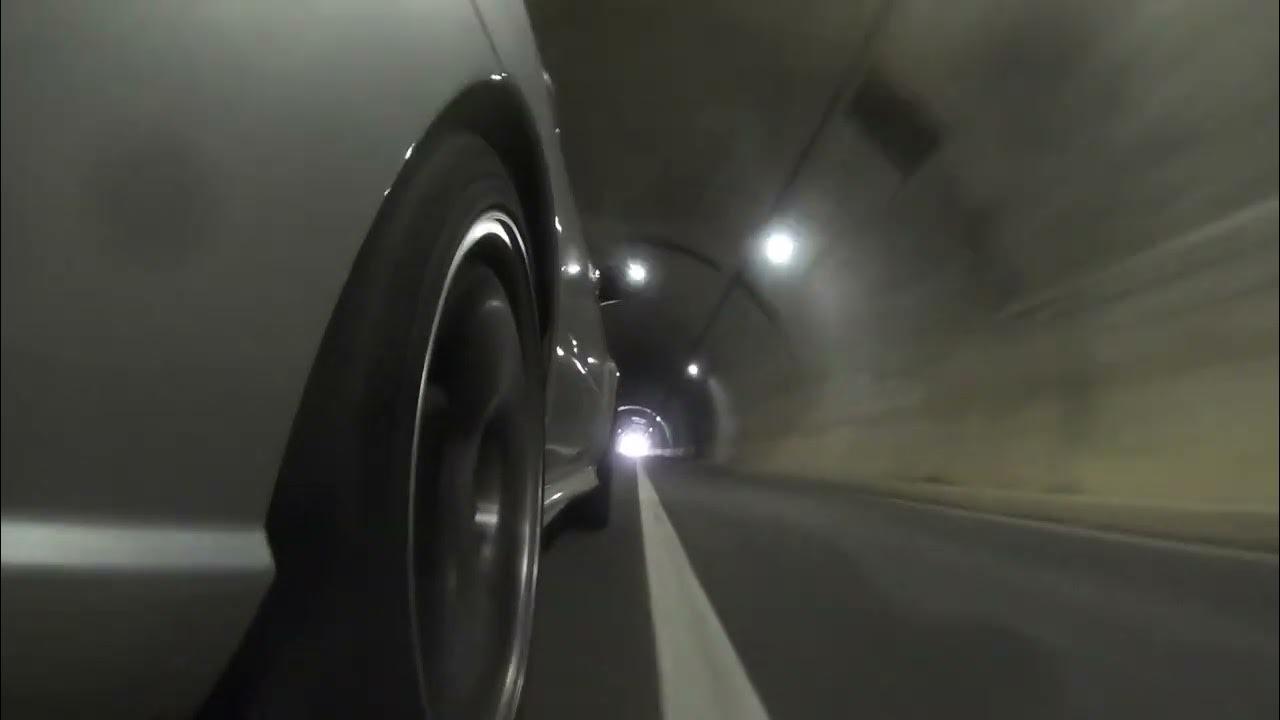 [所有GDB]トンネル内加速 タイヤ視点 GDB 等長EJ20 インプレッサWRX STi 2006 - YouTube