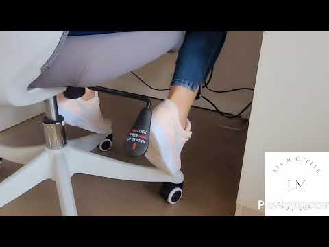 ASMR - Unaware office shoeplay with socks and pink sneaker #feet #dangling #tapping #toes #shaking