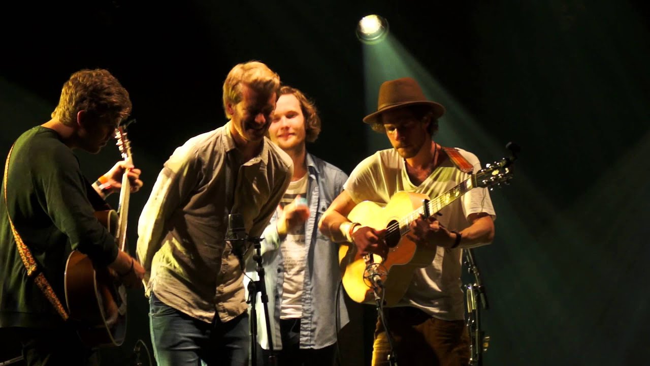 Humming People, Flavor Festival 2013 Chords - Chordify