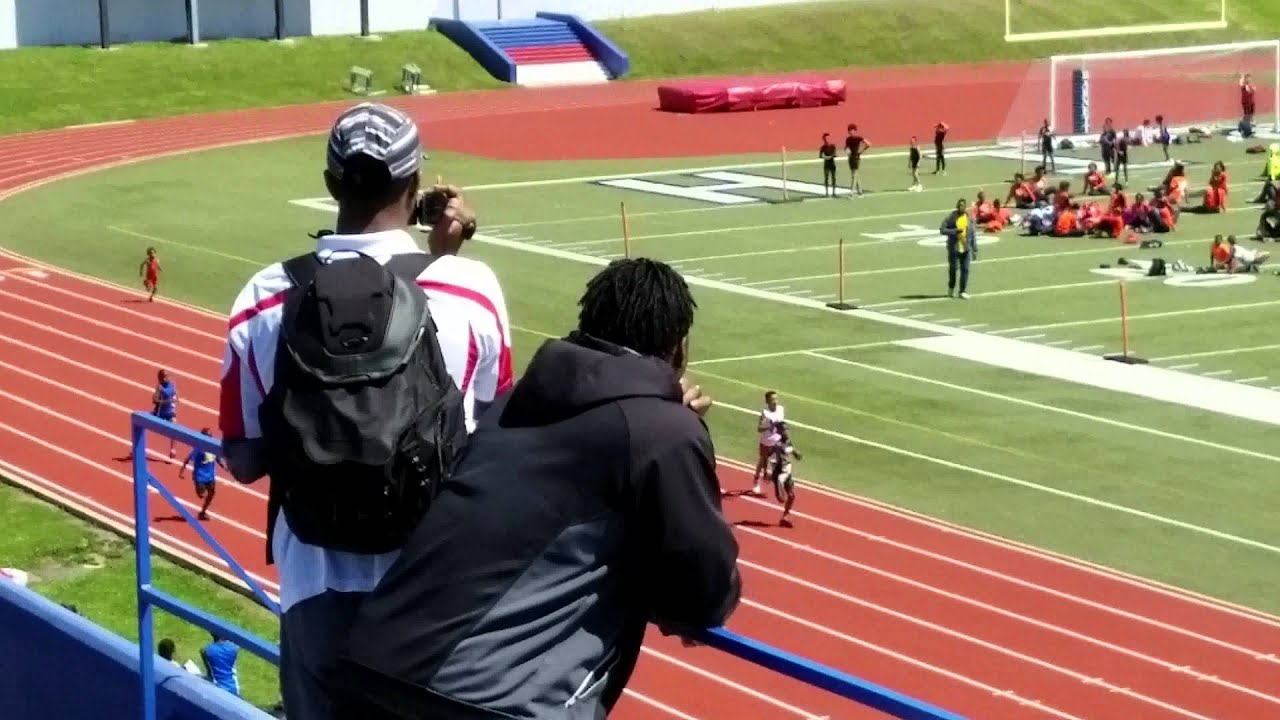 Landen Callis 200 yard dash/1st track meet - YouTube