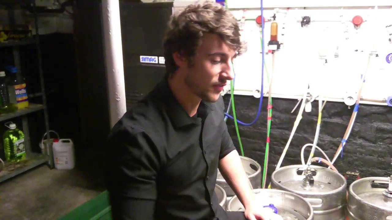 Liam Lazarus has some to tell Pro Wrestling Heroes - YouTube