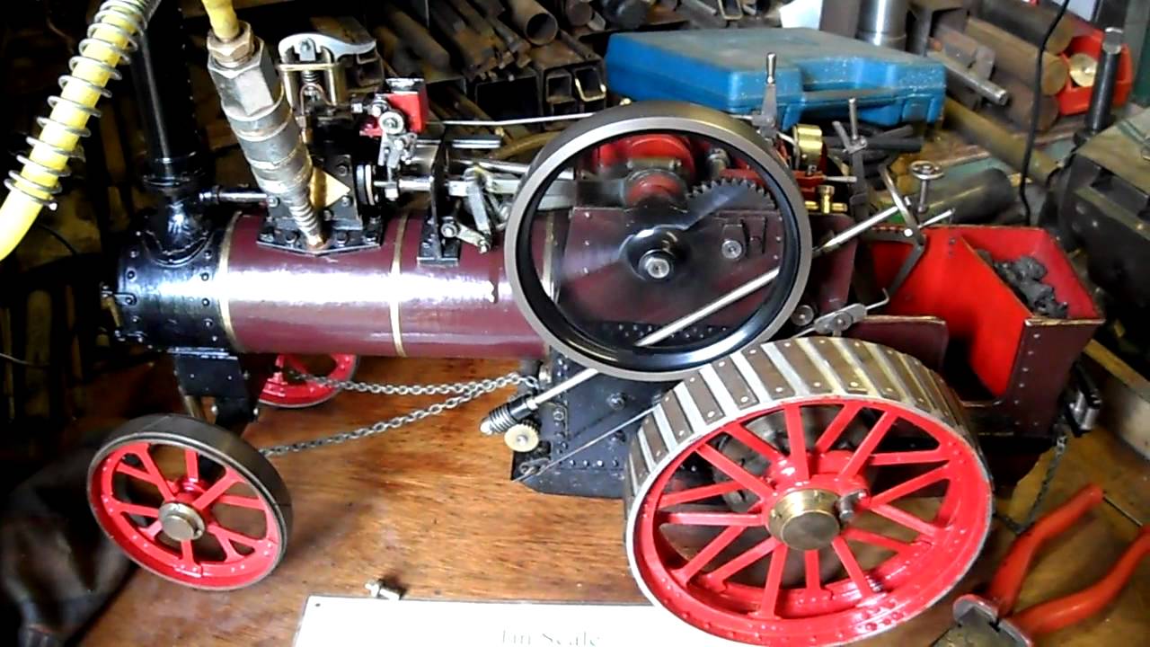 Minnie Traction Engine running on air - YouTube