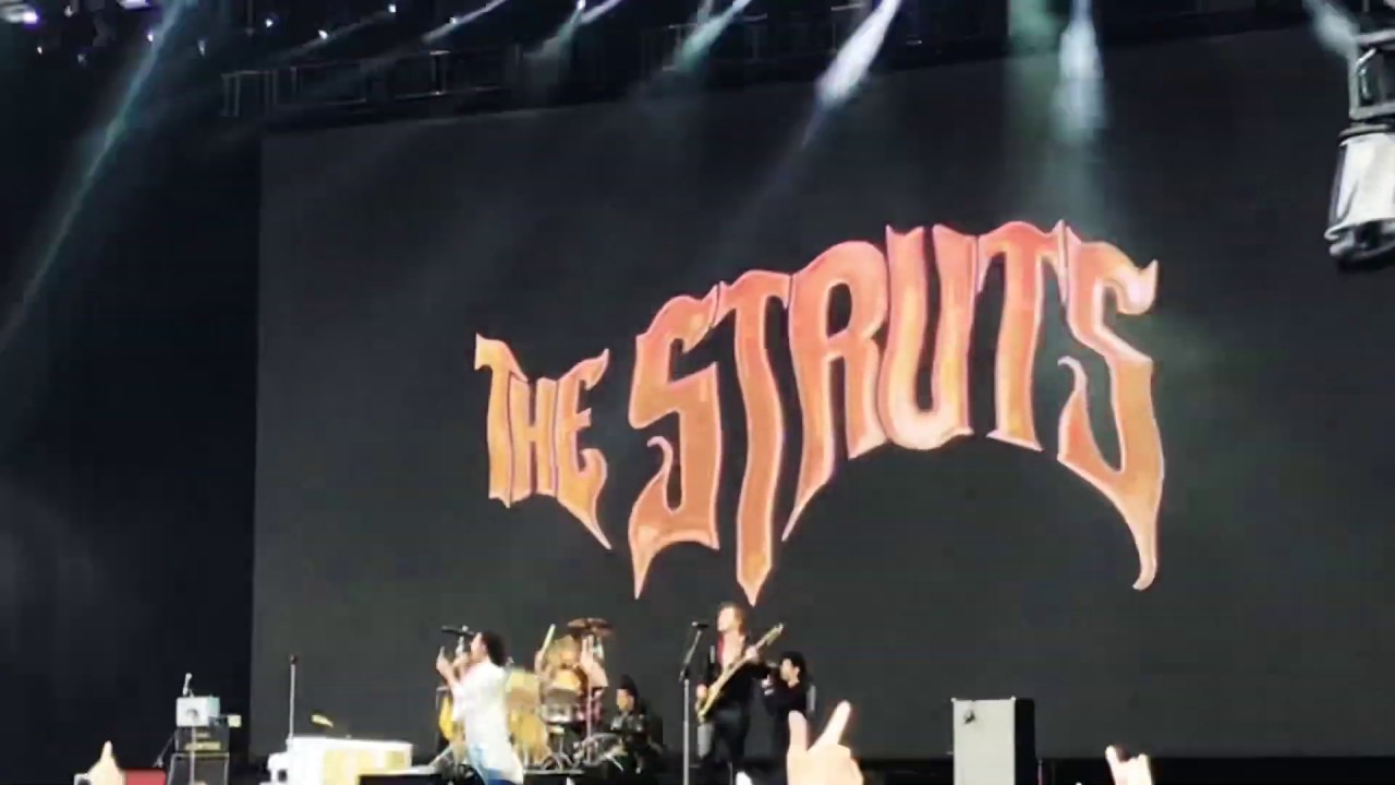 The Struts - Body Talks / Fire (live at Summer Sonic 2019 Tokyo) - YouTube