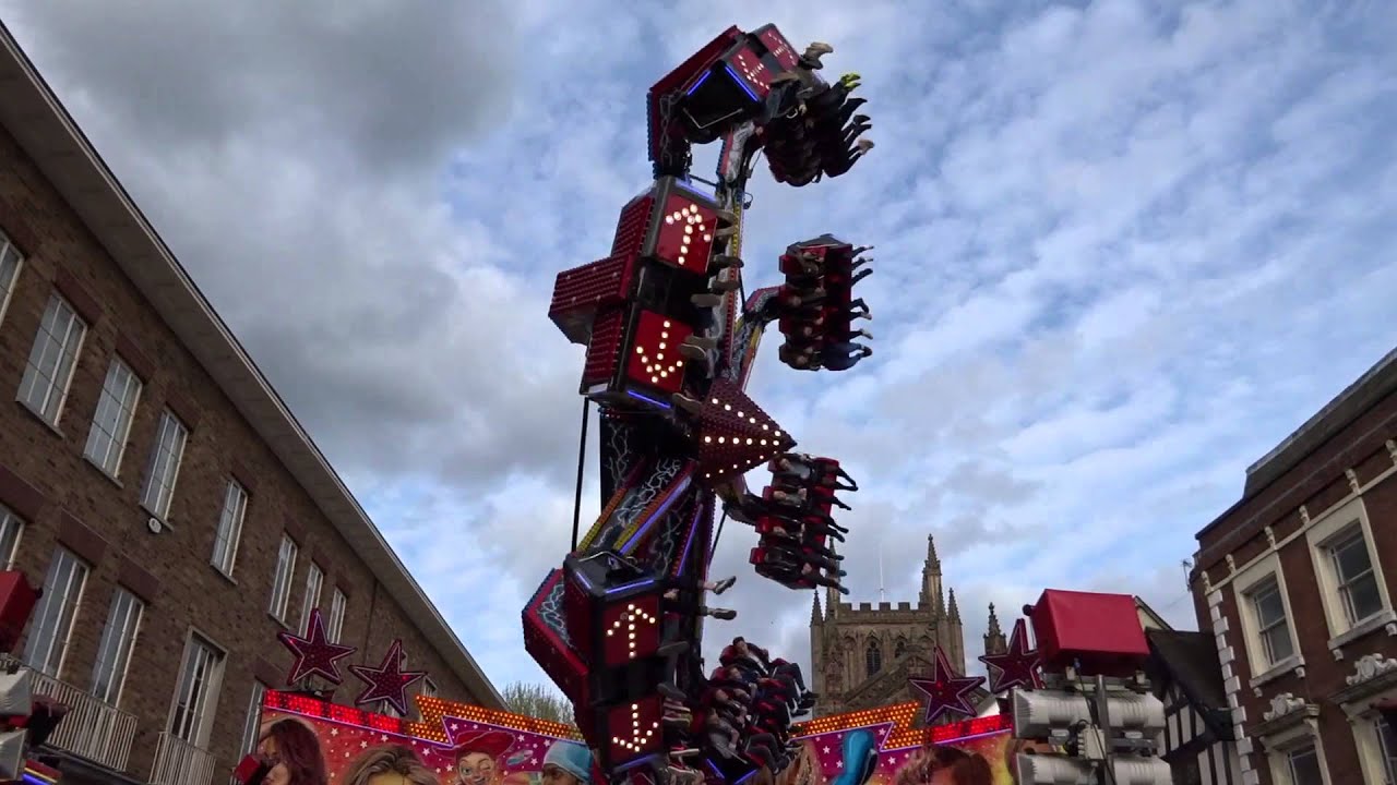 Leigh Danter's Superstar Offride @ Hereford May Fair 2015 - YouTube