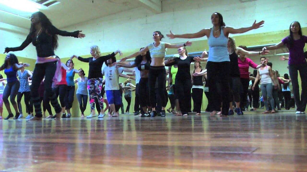 BRAZILIAN SAMBA Class @ Mission Cultural Center for Latino Arts - YouTube