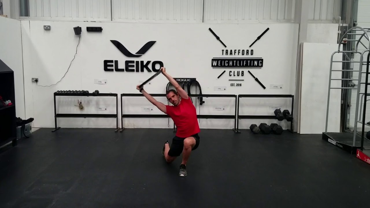 Walking lunges with lean (in sync) - plate overhead - YouTube