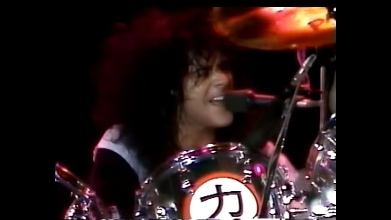 KISS - Live in Tokyo 1988 "Black Diamond" Eric Carr vocal - YouTube
