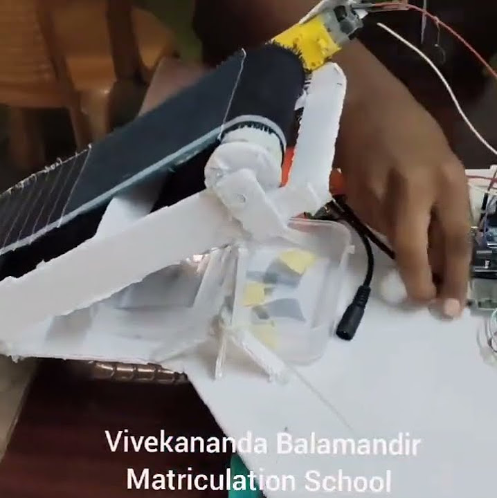 River cleaning robot - YouTube