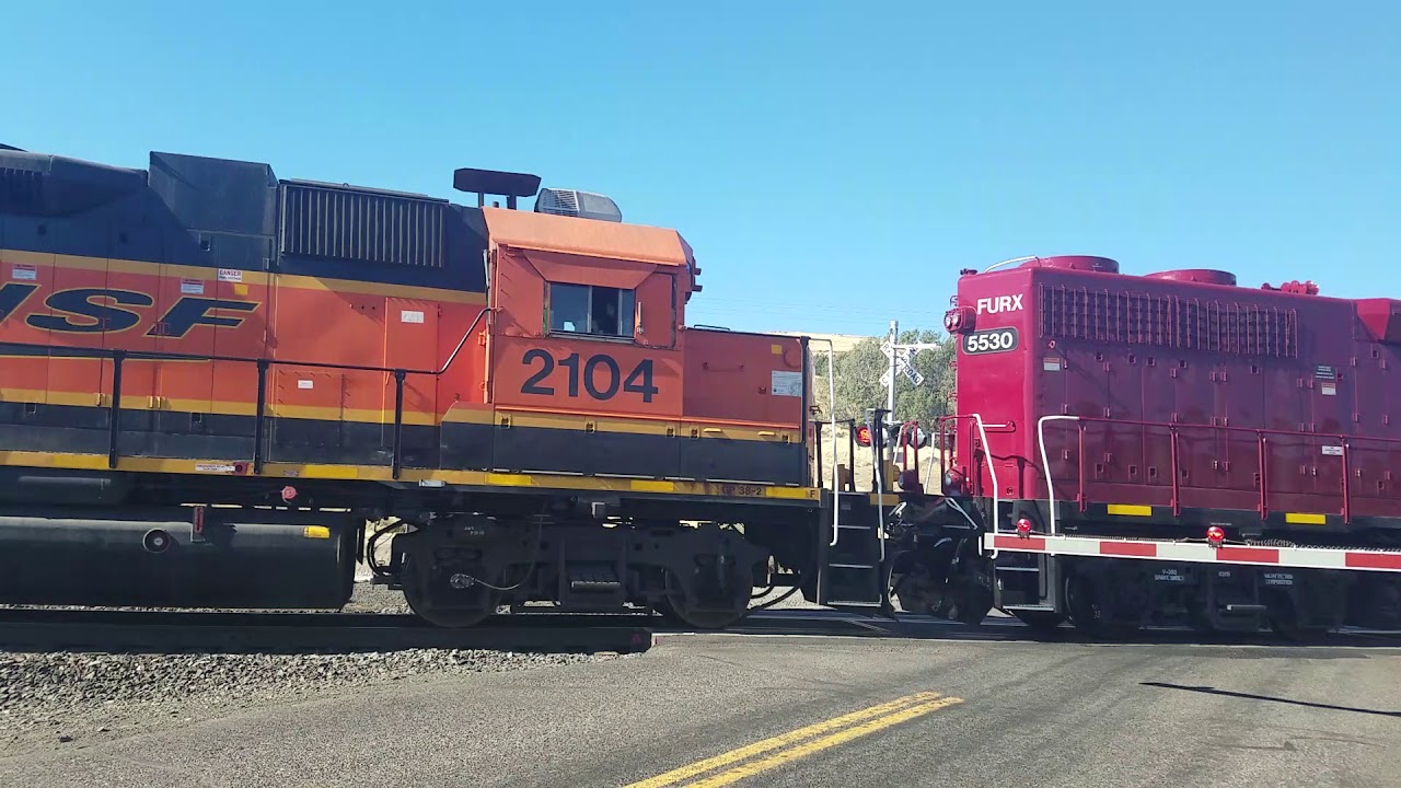 Smokin BNSF 4920 EB Feat CP power and FURX 5530 - YouTube