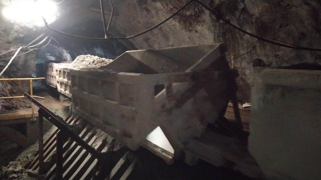 Acarreo y Transporte de Mineral con Locomotora. - YouTube