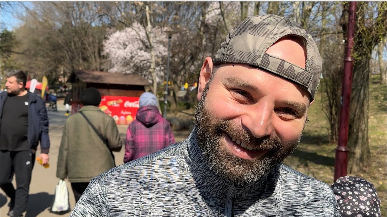 A spus ca nu crede ca exista Rai sau Iad dar se gandeste sa citeasca ...