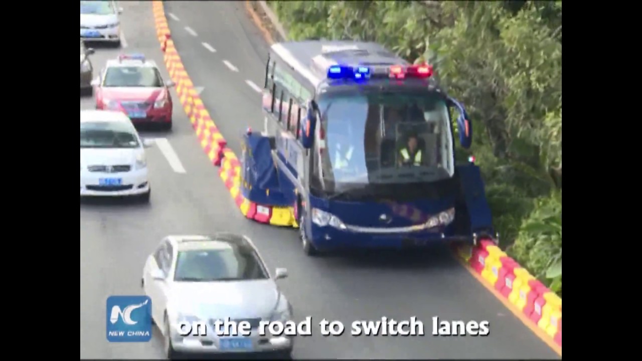 Reversible lanes introduced in S China to ease traffic jam - YouTube