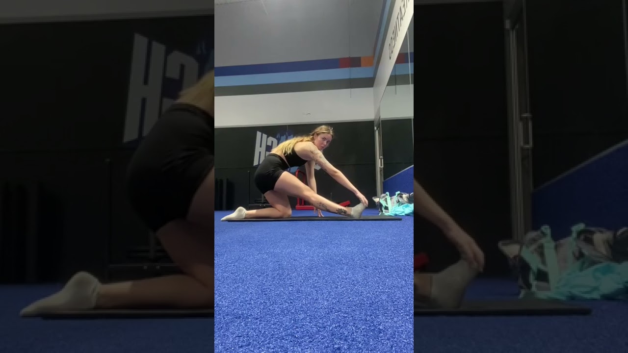 Stretches to help get your splits - YouTube