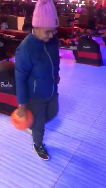 METUCHEN NEW JERSEY USA M INDOOR BALLING GAME PLAY KARTE HUYE - YouTube