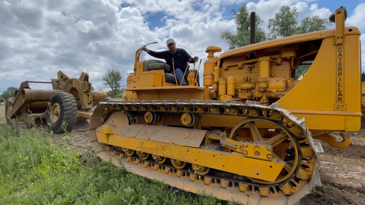 Vintage Cat Scrapers Working - YouTube