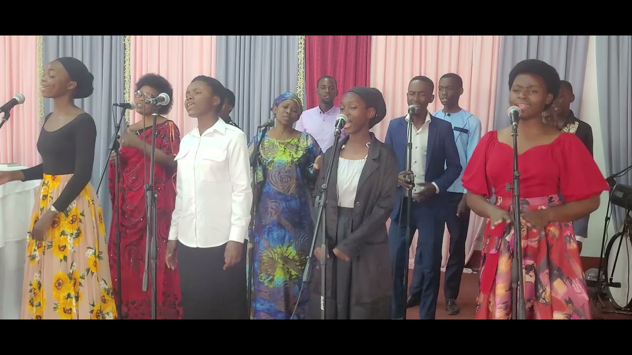 Amen Amen Halelua / Coral Mensageiros de Cristo de Choupal Maputo - YouTube