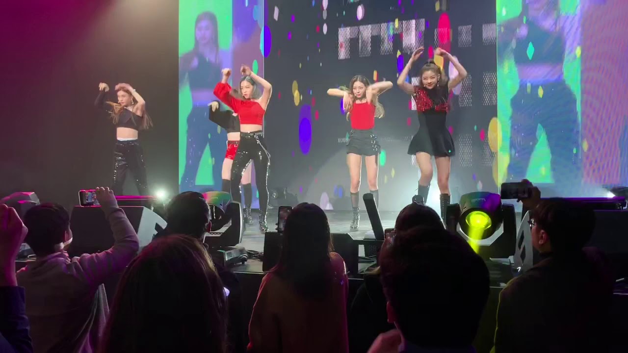 ITZY- IT’z SUMMER @ Minneapolis Premier Showcase( 1/19/20) - YouTube
