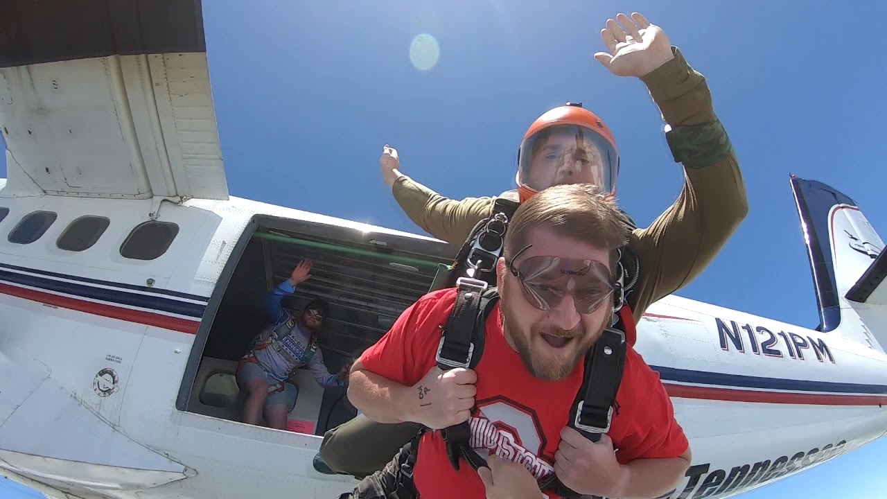 Another Successful Tandem Skydive at Skydive Tennessee with Digger ...