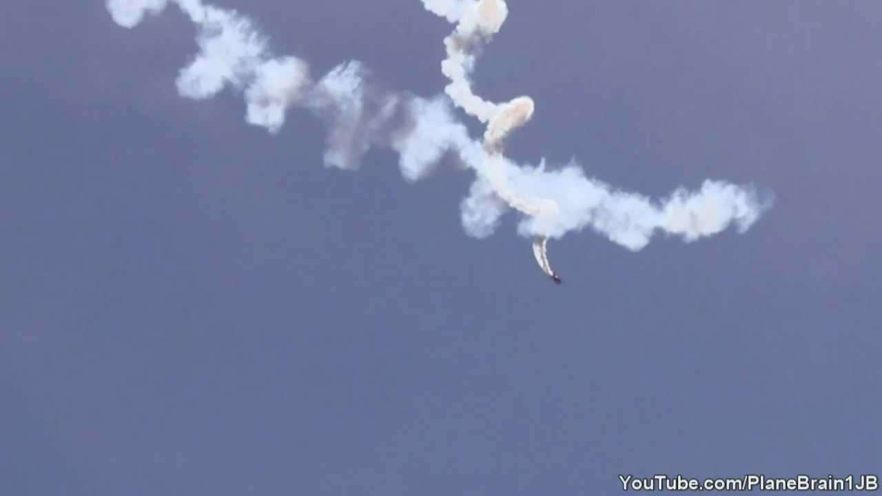 2012 Andrews AFB Airshow - Sean D. Tucker in the Oracle Challenger III ...
