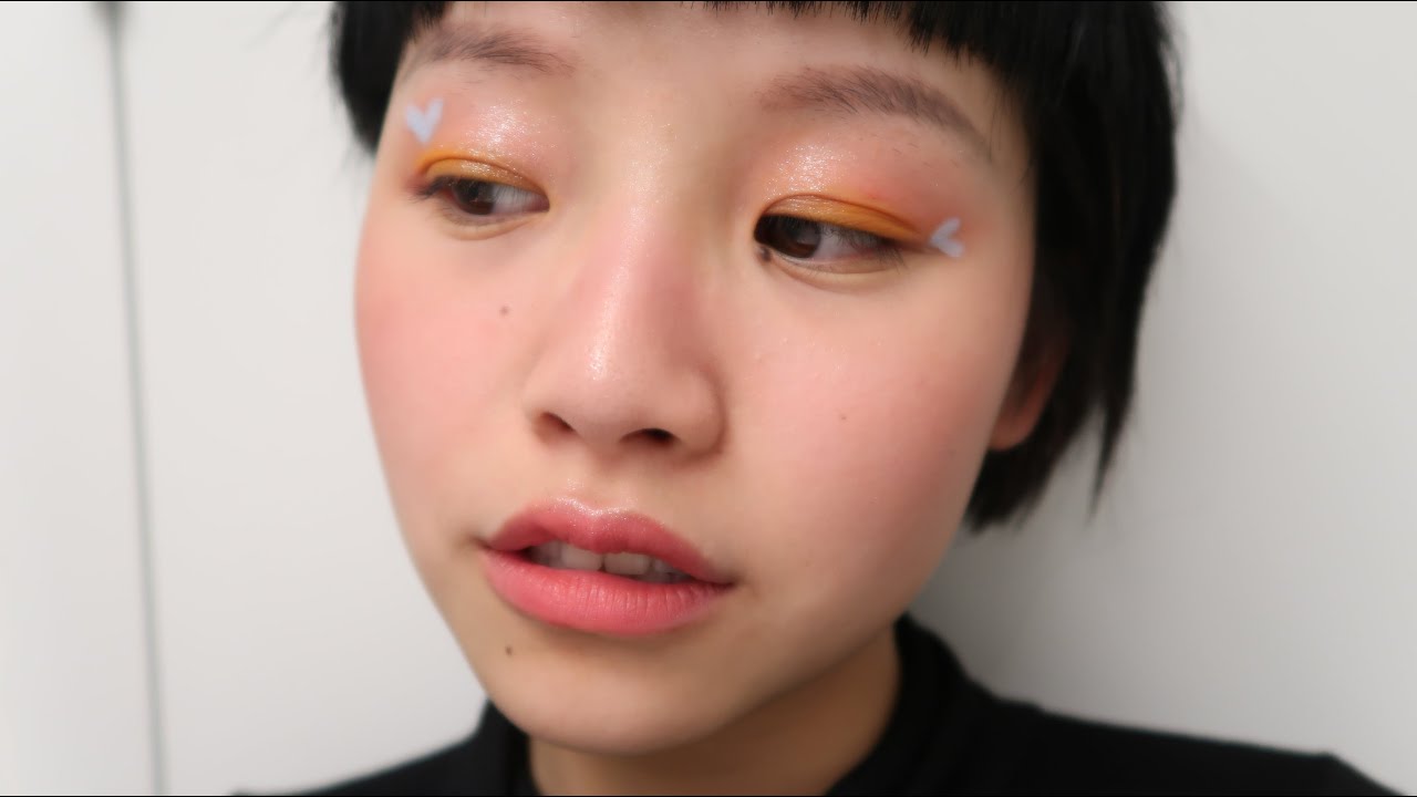 A DAYDREAM AT 17 | Twiggy Makeup Therapy S1E8 | DAY008 - YouTube