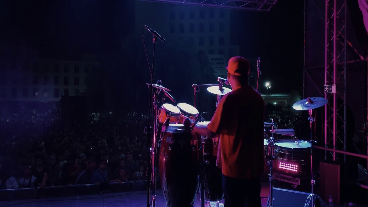 Eric Live Performance - YouTube