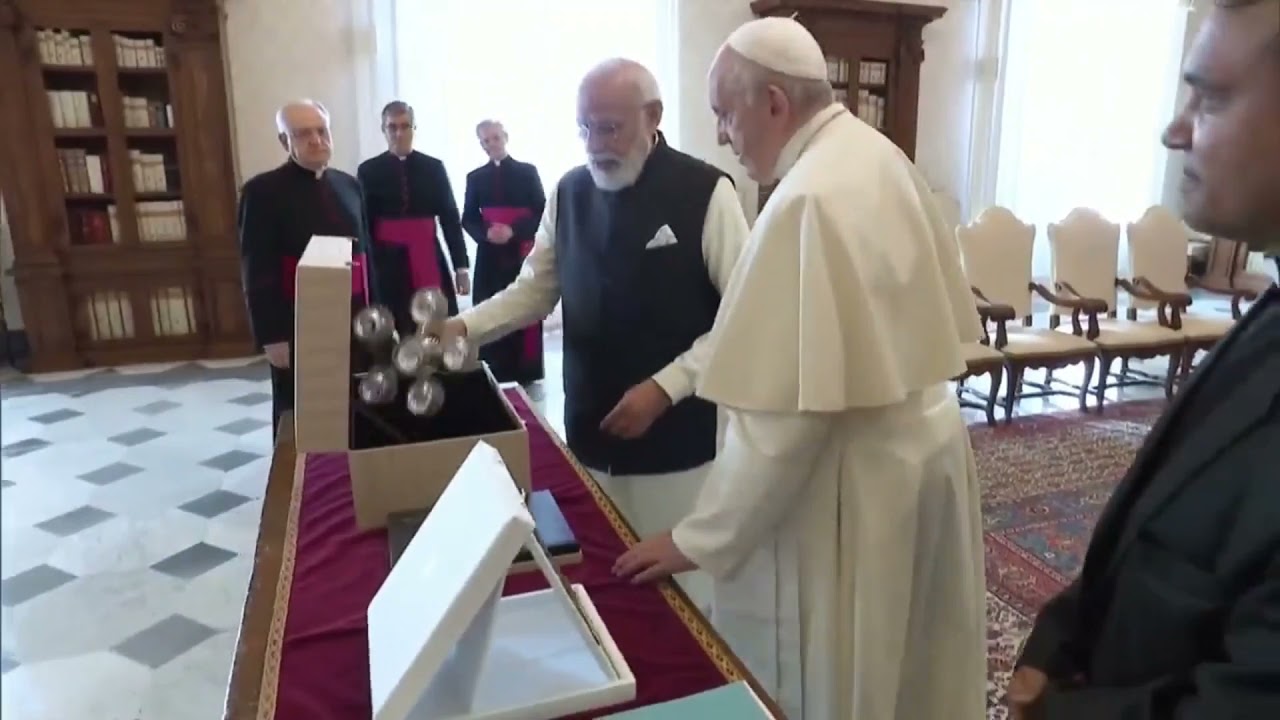 Visuals: PM Narendra Modi meets Pope Francis at Apostolic Palace in ...