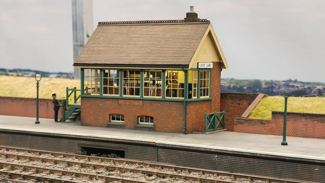 Love Lane, Scale 7 Model Railway - YouTube