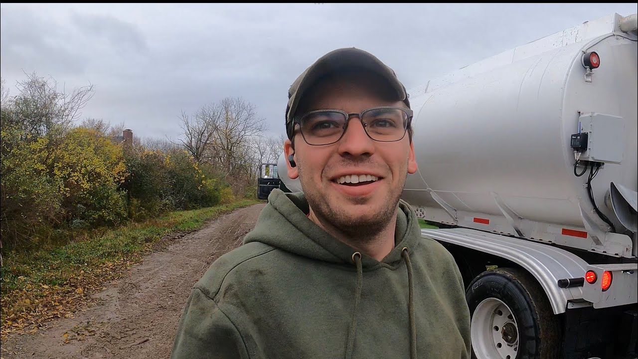 Jered bought a Trailer - YouTube