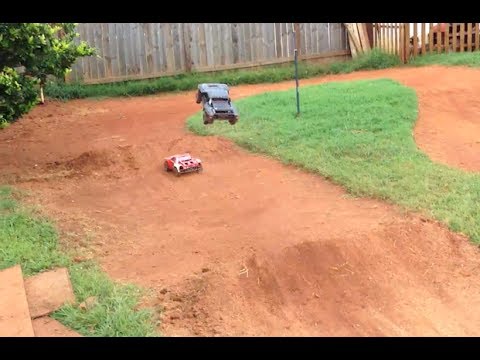 9 - Homemade Short Course RC Track - LOSI SCTE battle - YouTube