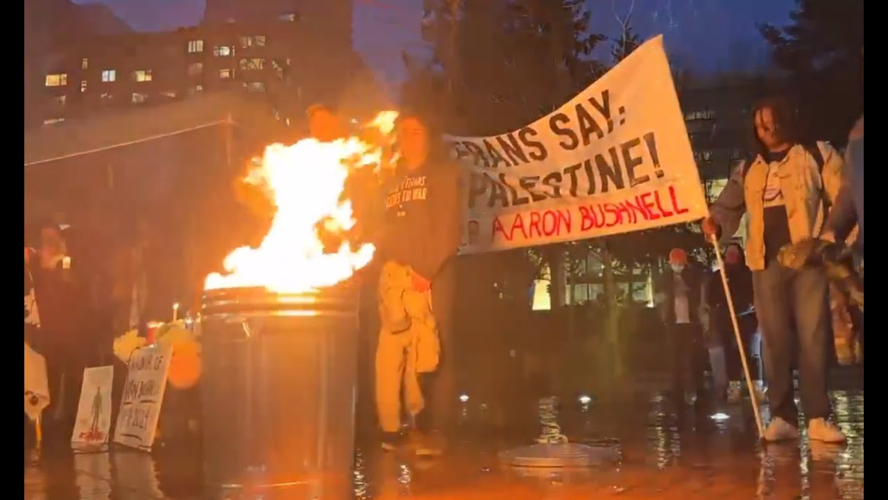 United States Veterans Burn Their Uniforms at Aaron Bushnell's Vigil ...