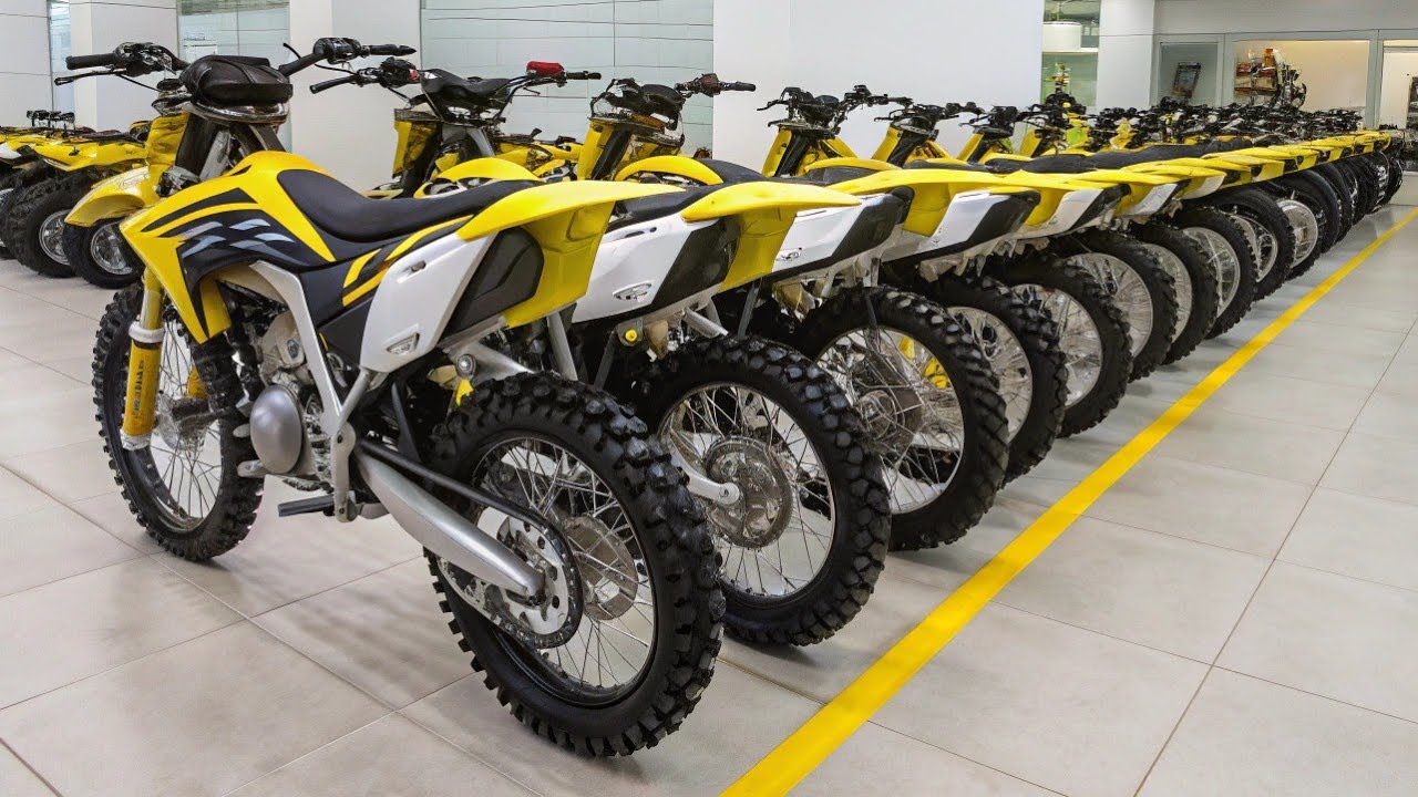 2025 Suzuki RM85 2-Stroke Is Back! New Look, Big Powerful Engine ...