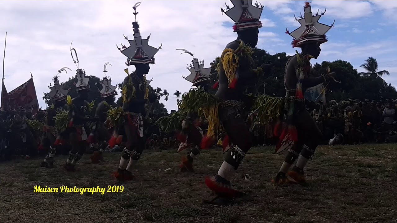 Tuam Island Dancers of Siassi (by Maisen Photography) - YouTube