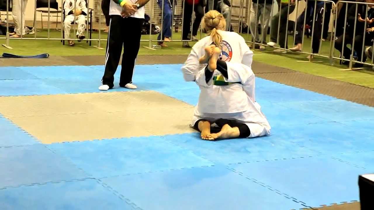 Alexandra Turnbull - Synergy BJJ Comp - YouTube