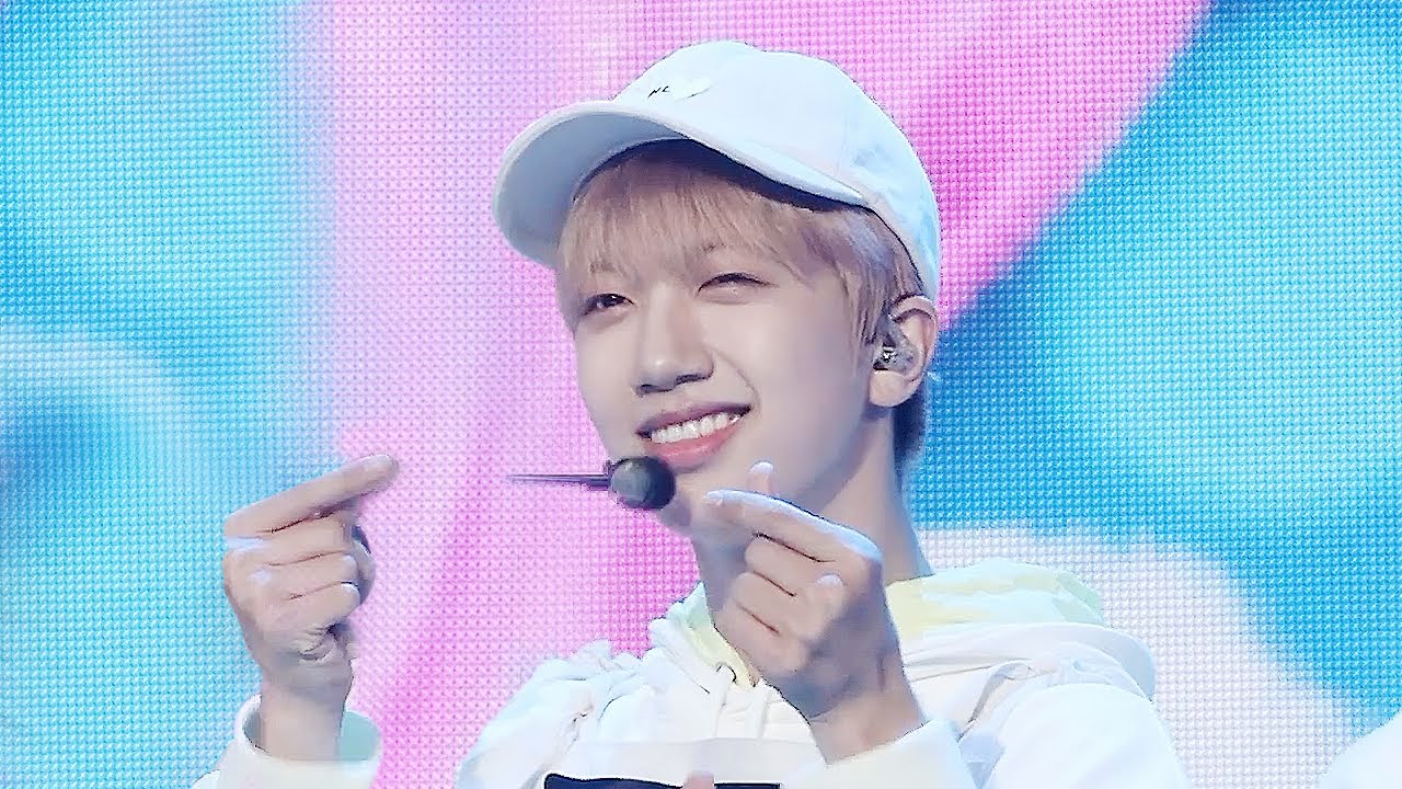 [쇼챔직캠 4K] 크래비티 원진 - 클라우드 나인 (CRAVITY WONJIN - Cloud 9) l #쇼챔피언 l EP.359 - YouTube