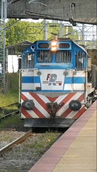 EMD GT22 9016 Ferrosur Roca - YouTube