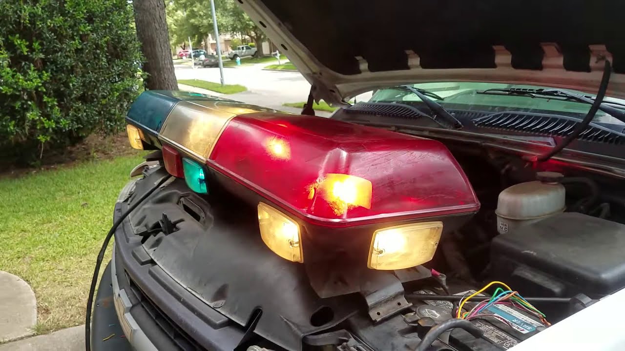 Federal Signal Streethawk Lightbar - YouTube