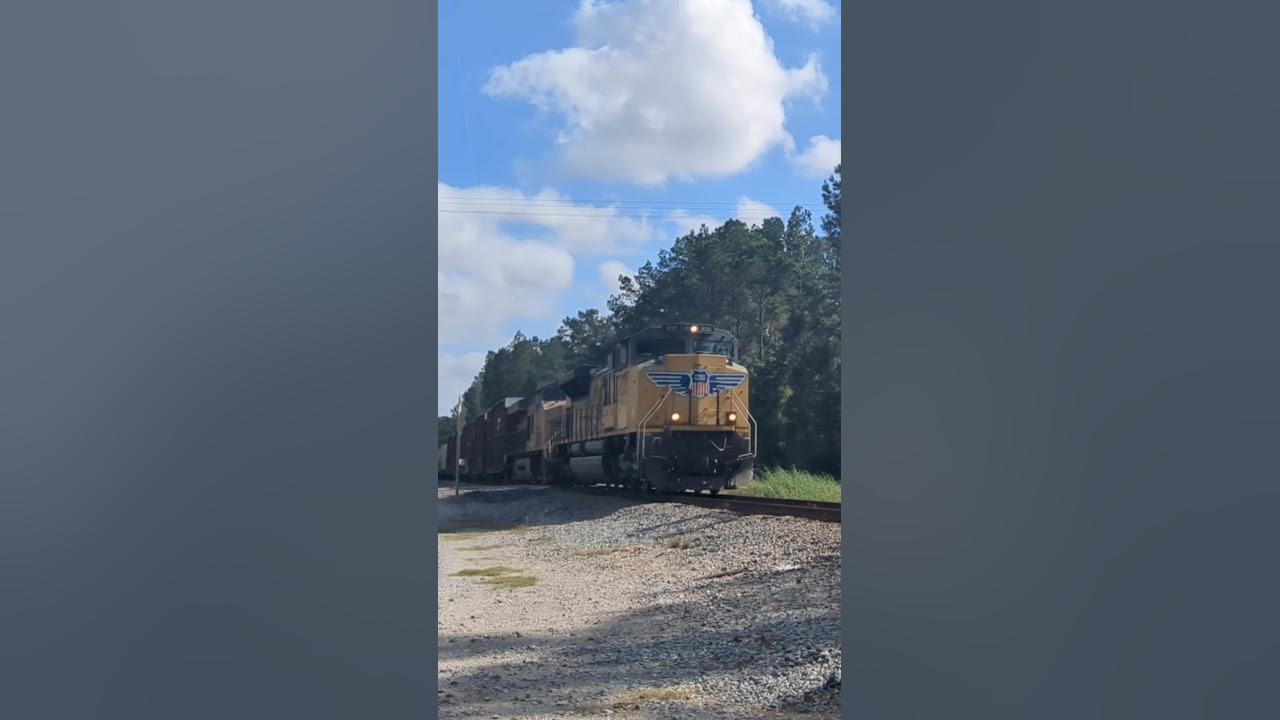 UP #8515 leads yet another WB Manifest - YouTube