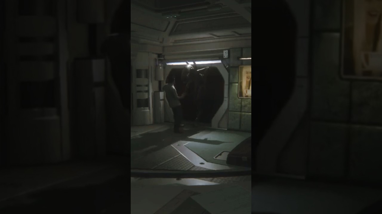 Xenomorph Hiding In The Shadows😂 #alien #alienisolation - YouTube
