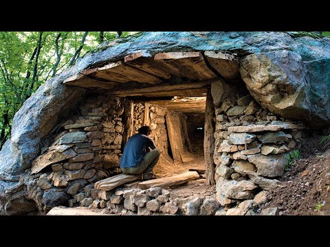 Ultimate Survival Skills: Building a Warm Hidden Base to Survive Winter