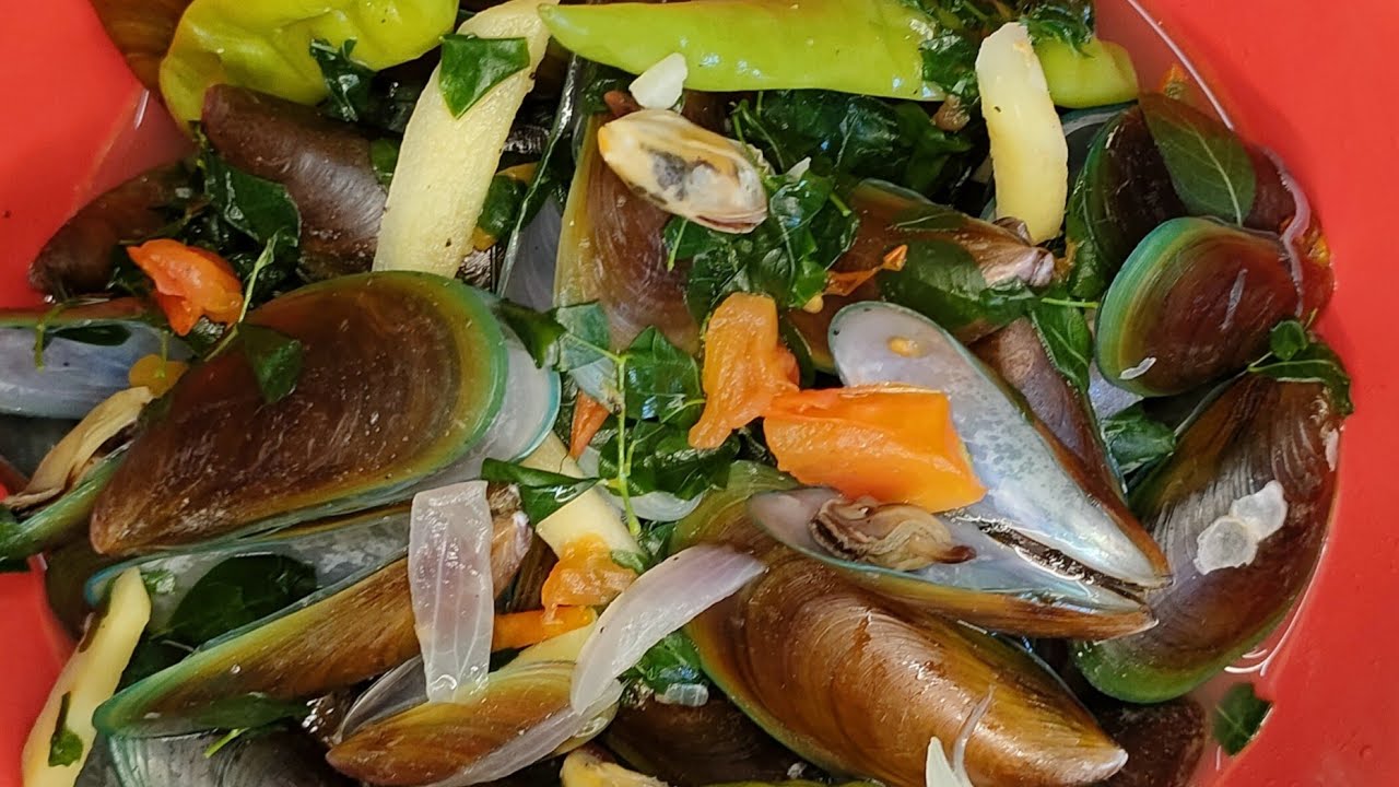 MASARAP NA LUTO SA GINISANG TAHONG AT MALUNGAY | TINOLANG TAHONG ...