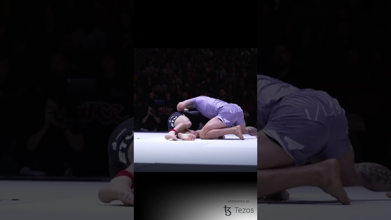 Nicky Rod scores 3 on the guard pass to secure the win over Felipe Pena ...