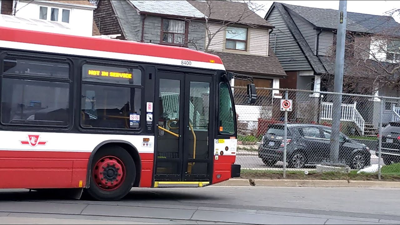 TTC NovaBus LFS #8400 Out of Service at Main Street - YouTube