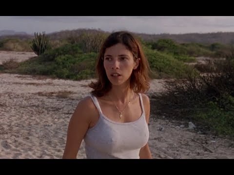 Y Tu Mamá También - Arriving at the beach