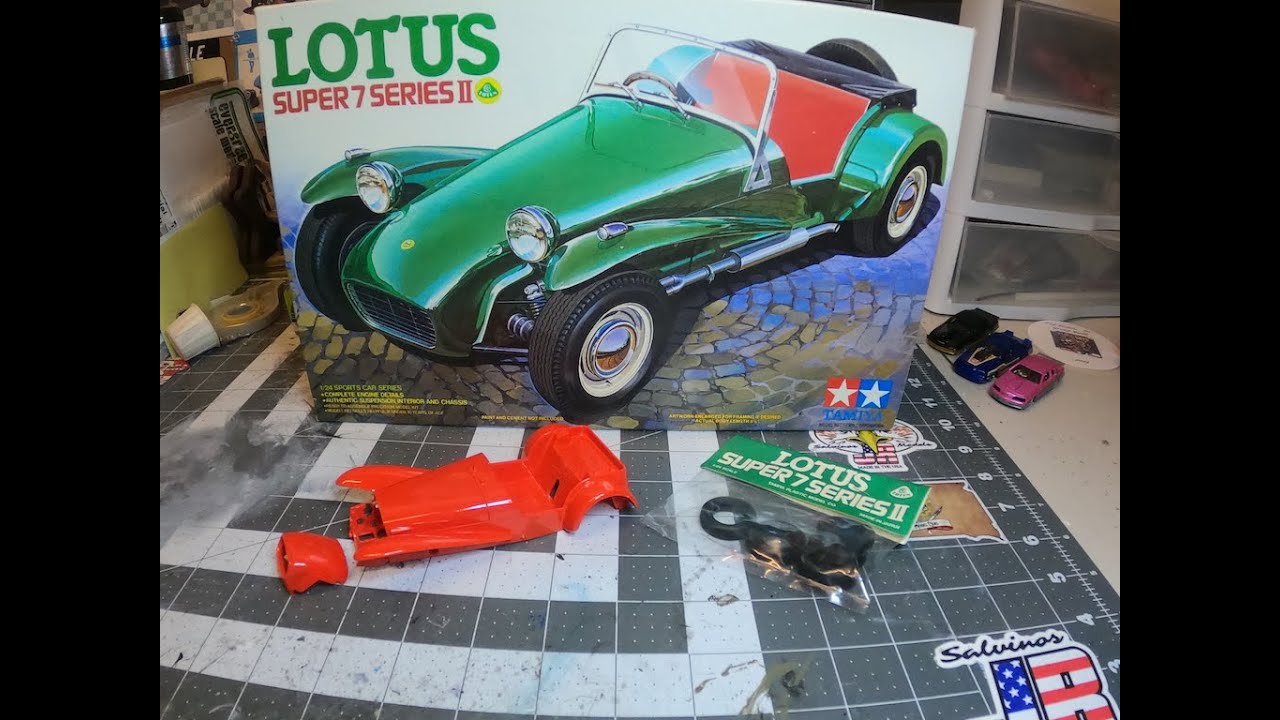 Tamiya 1:24 Lotus Super Series II Model Kit (24357)
