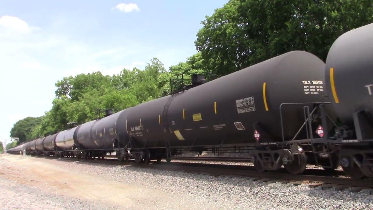UNION PACIFIC UP GE ET44AH Southbound Ethanol Tank Train on the Norfolk ...