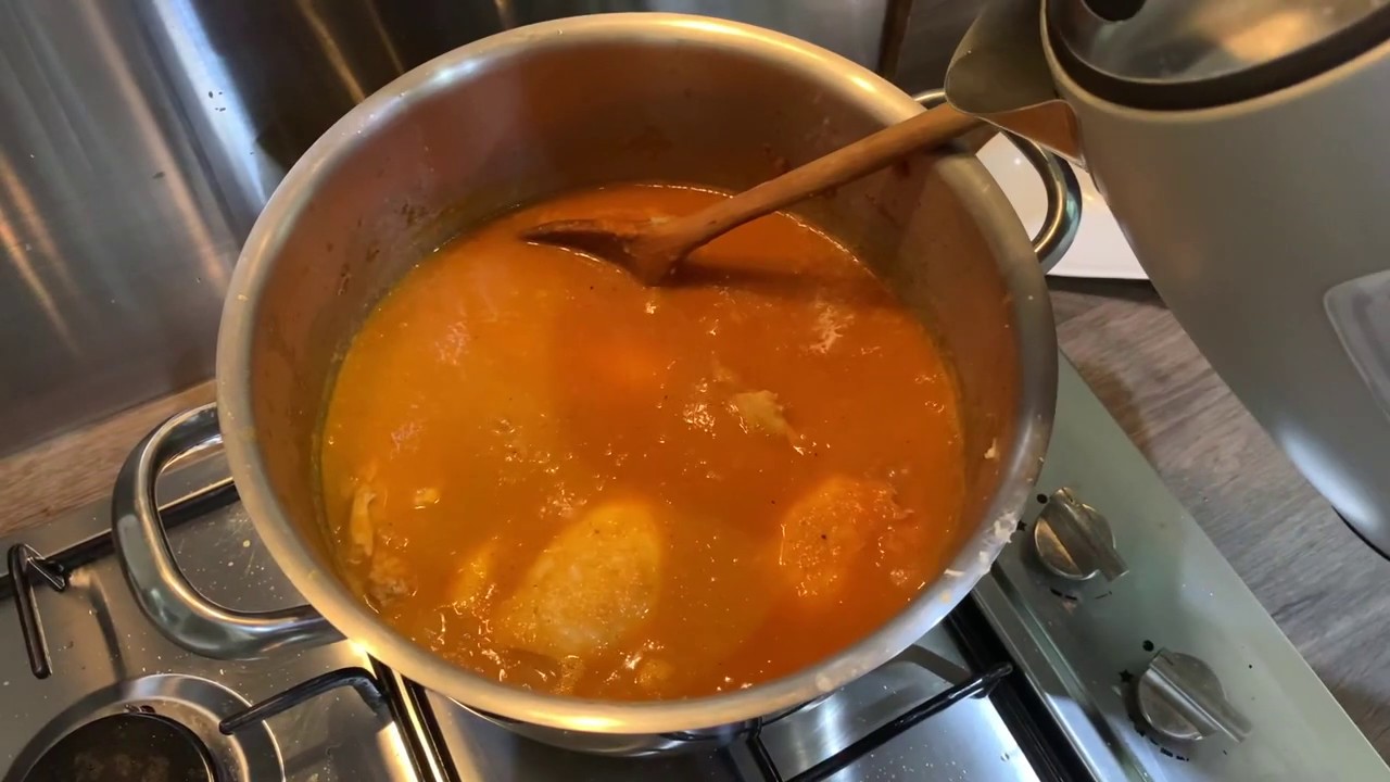 Making a delicious Indian chicken curry at home. - YouTube