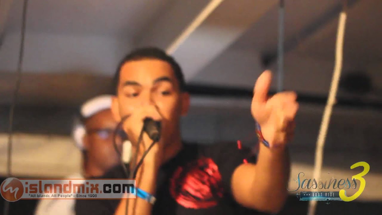 Sassiness 3 Boat Cruise performance by Flipo - YouTube