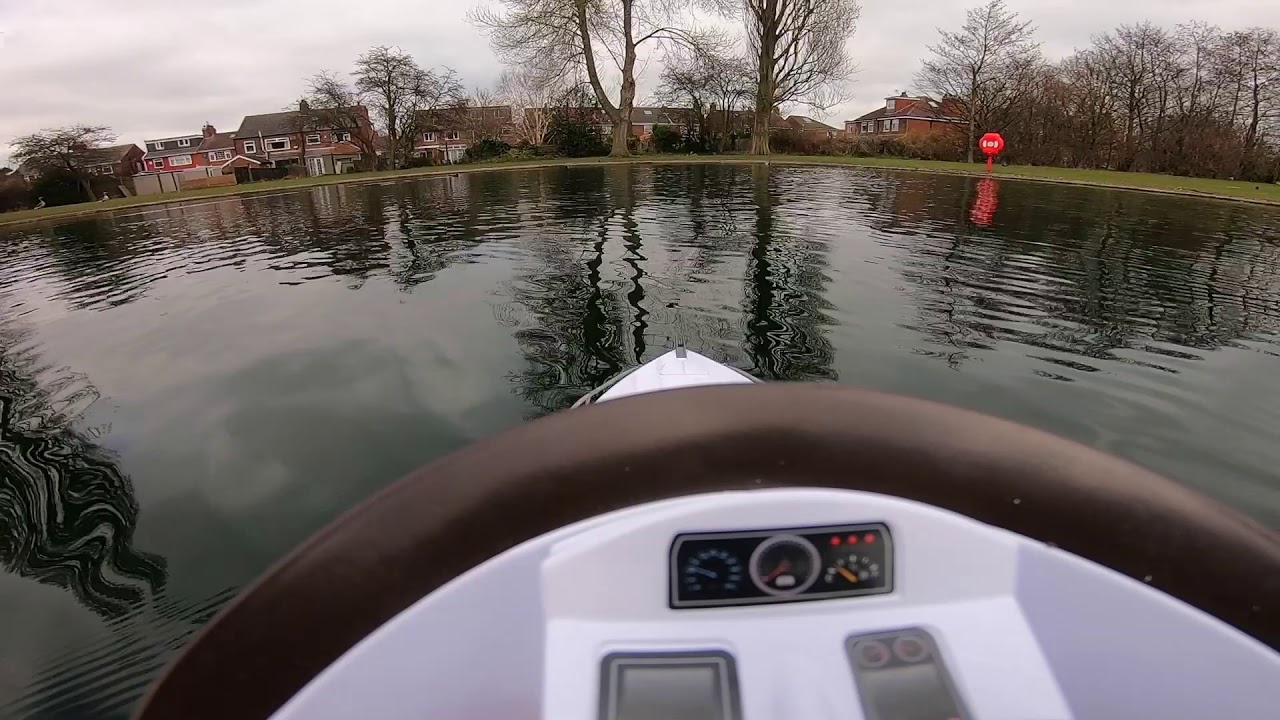 Test of the fpv boat. - YouTube