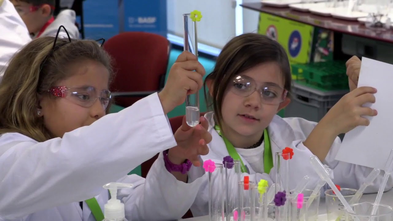 Kids' Lab de BASF en Castellbisbal - YouTube