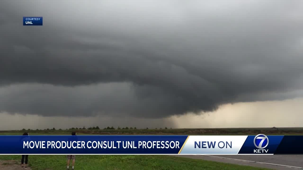 Hollywood's latest storm-chasing portrayal draws from real-life science ...